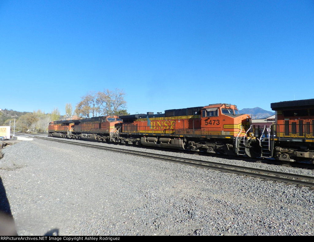 BNSF 5473